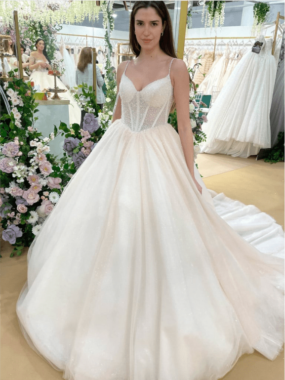 Curvy Brautkleider & Hochzeitskleider Berlin - XXL Brautmode