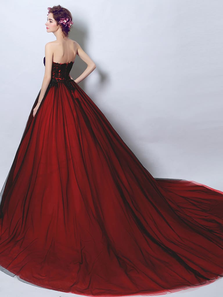 Traumhafte Abendkleider und Ballkleider in Berlin